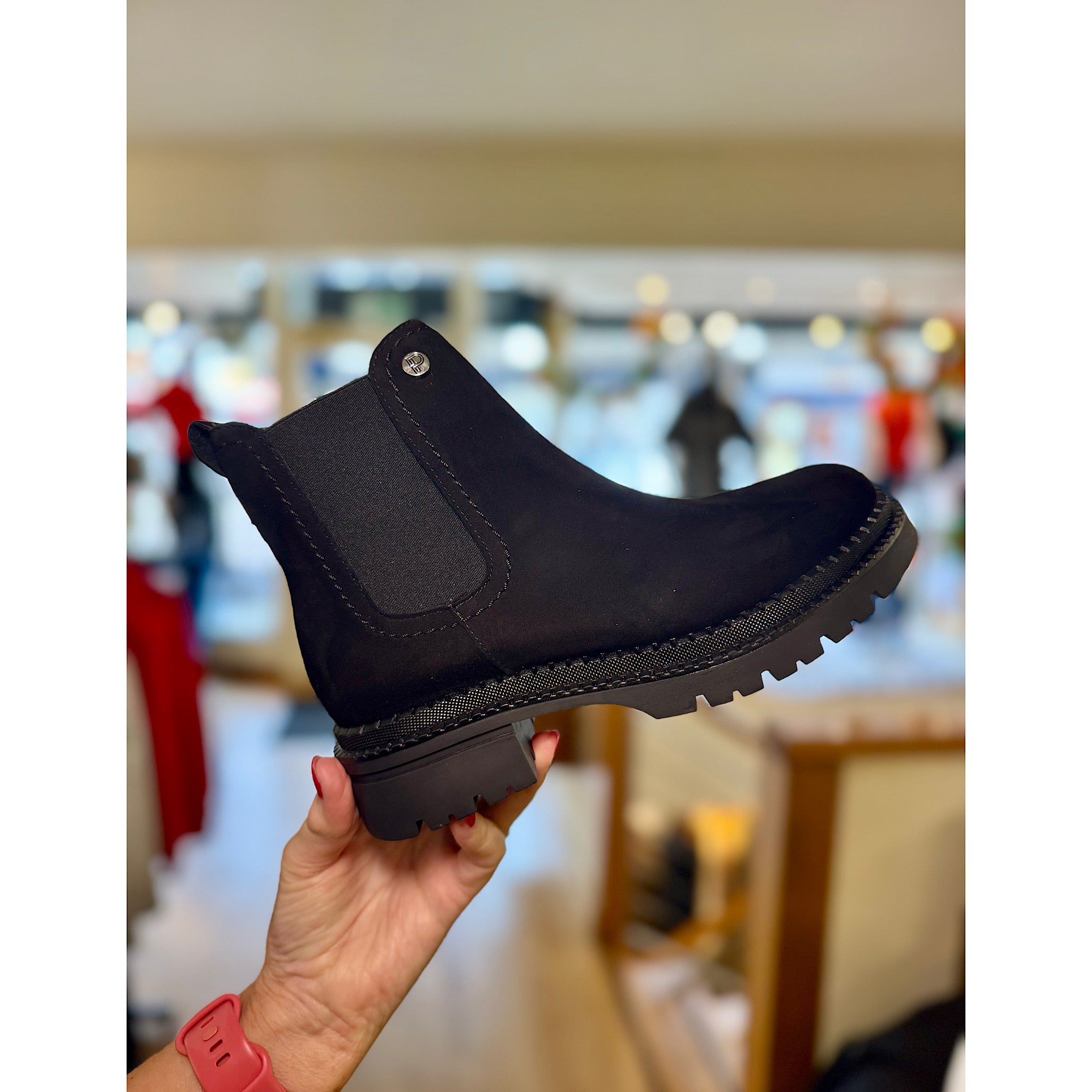 Pitillos Suede Chelsea Boot – Suburban Muse